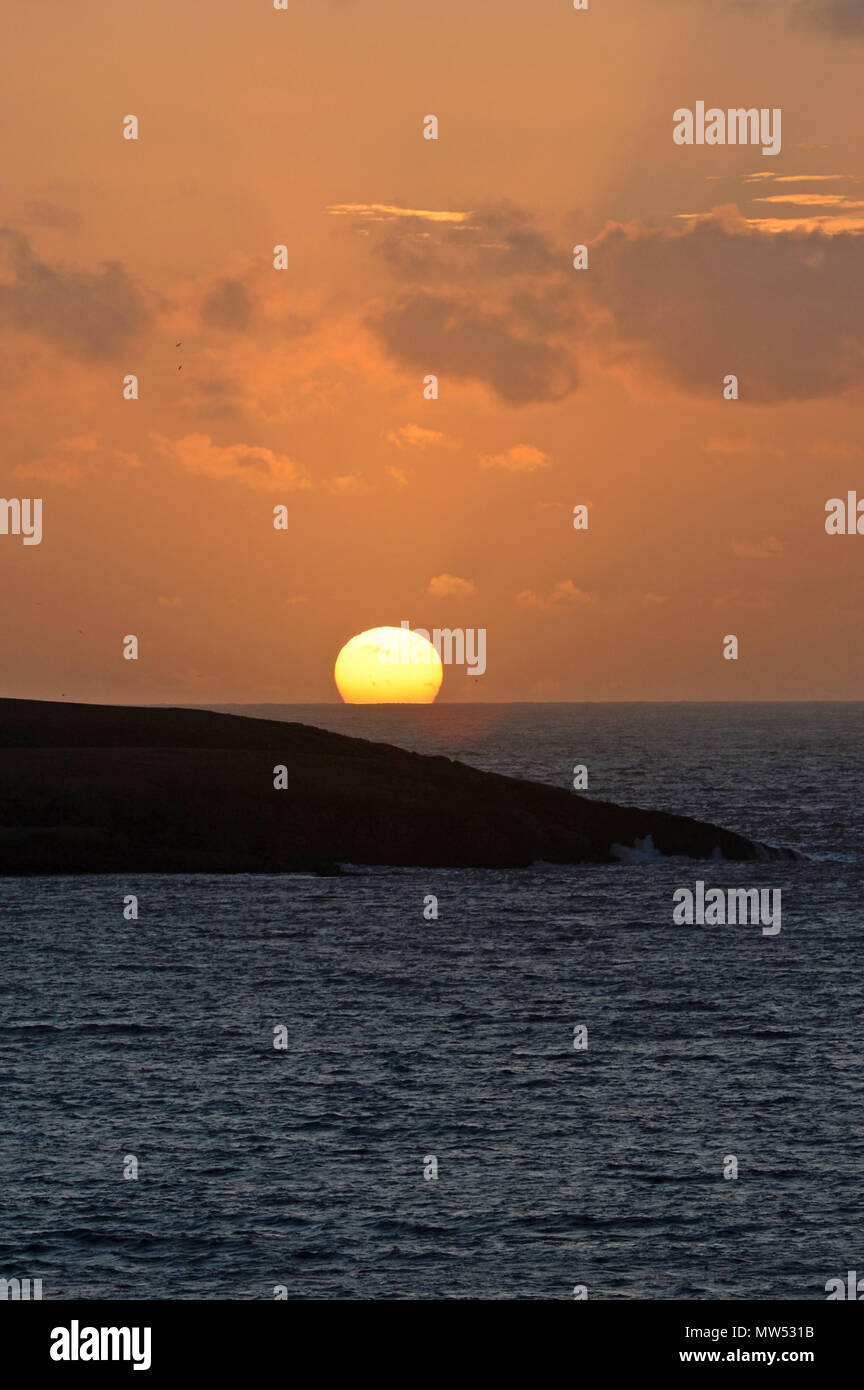 Golden winter hi-res stock photography and images - Alamy