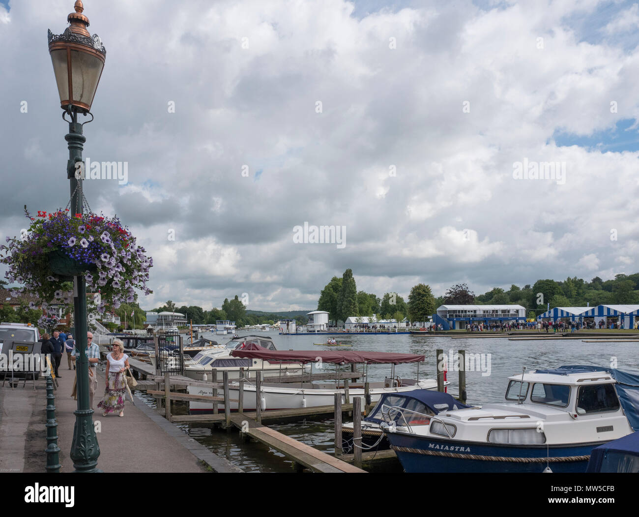 Henley town hi-res stock photography and images - Alamy