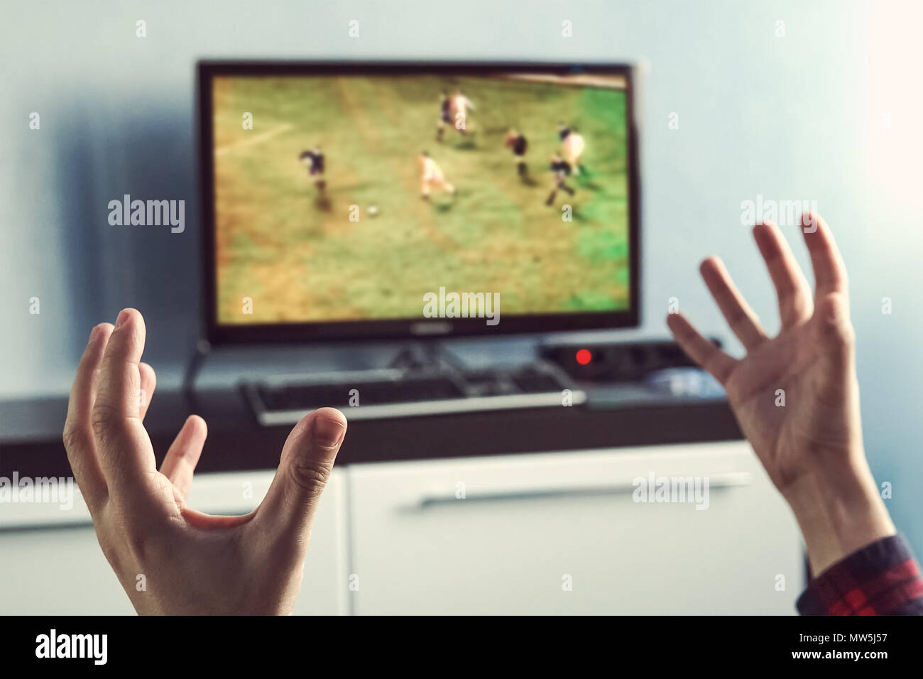 Excited fan game hi-res stock photography and images - Alamy