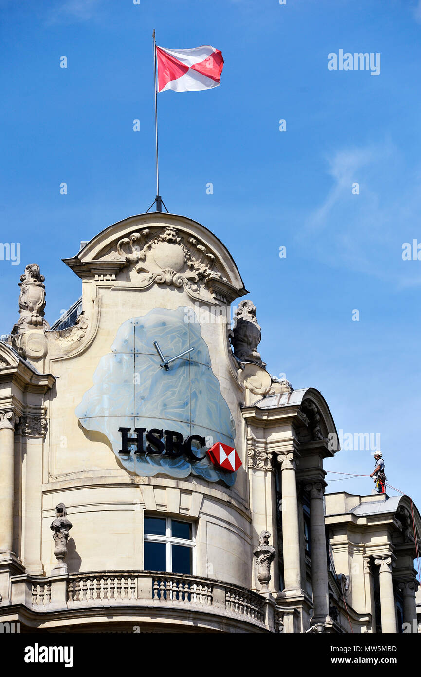 Hsbc paris hi-res stock photography and images - Alamy
