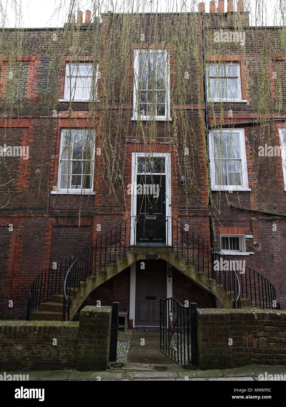 Hampstead village exterior london uk hi-res stock photography and ...