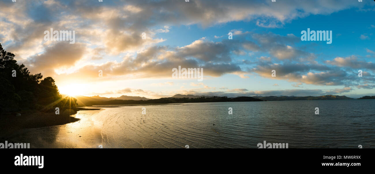 Mount nelson new zealand hi-res stock photography and images - Alamy