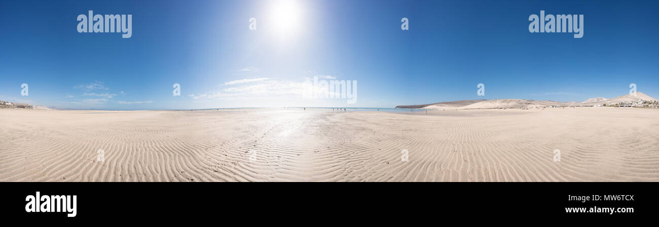 Panorama of the sandy sea beach with the sun Stock Photo - Alamy