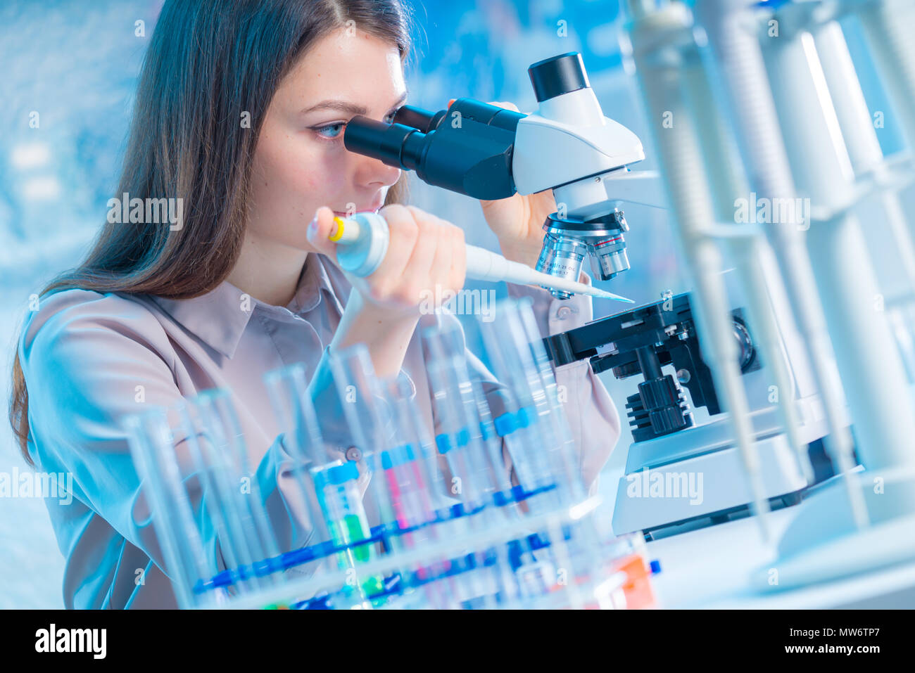 Science lab hi-res stock photography and images - Alamy