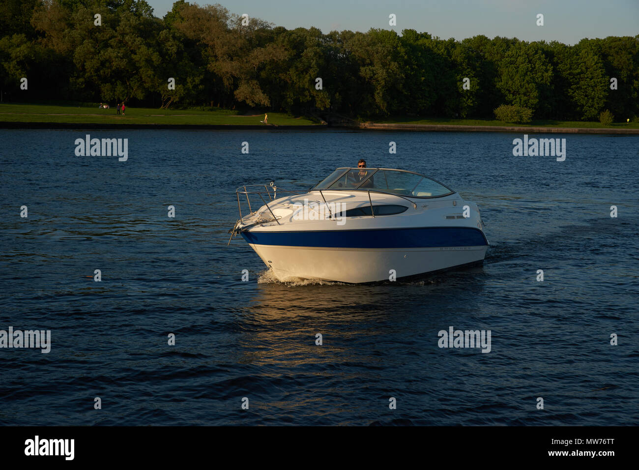 Toy motor boat on river hi-res stock photography and images - Alamy