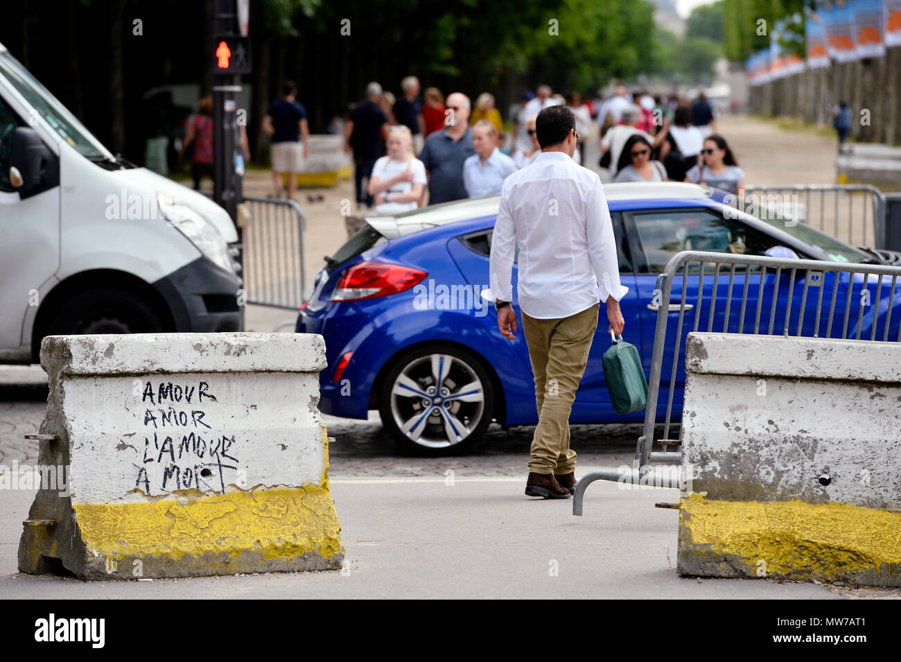 Security bollards hi-res stock photography and images - Alamy
