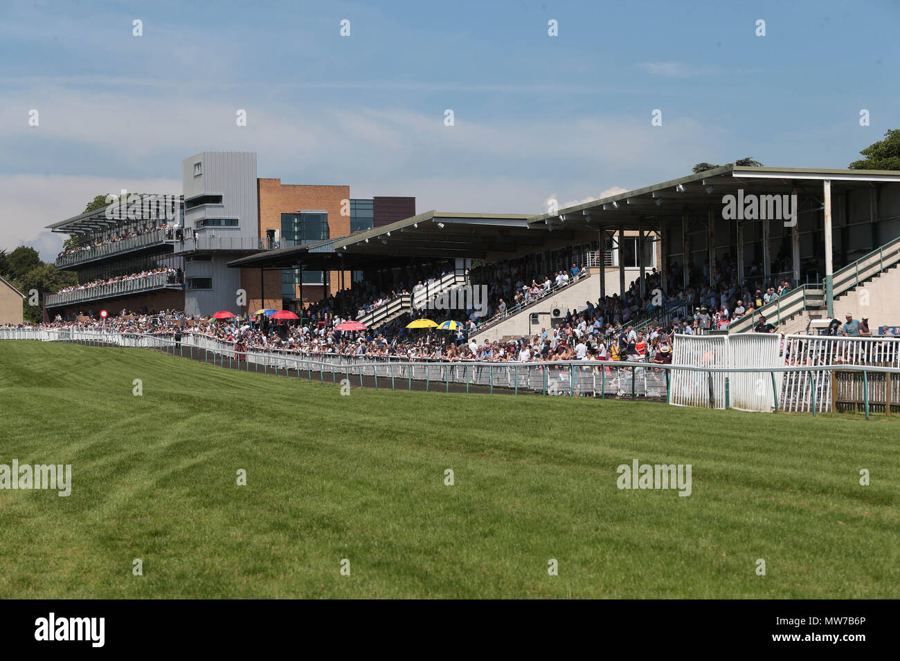 Horse race track stands hi-res stock photography and images - Alamy
