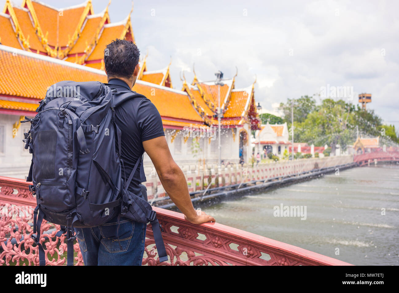 Man backpack sightseeing hi-res stock photography and images - Alamy