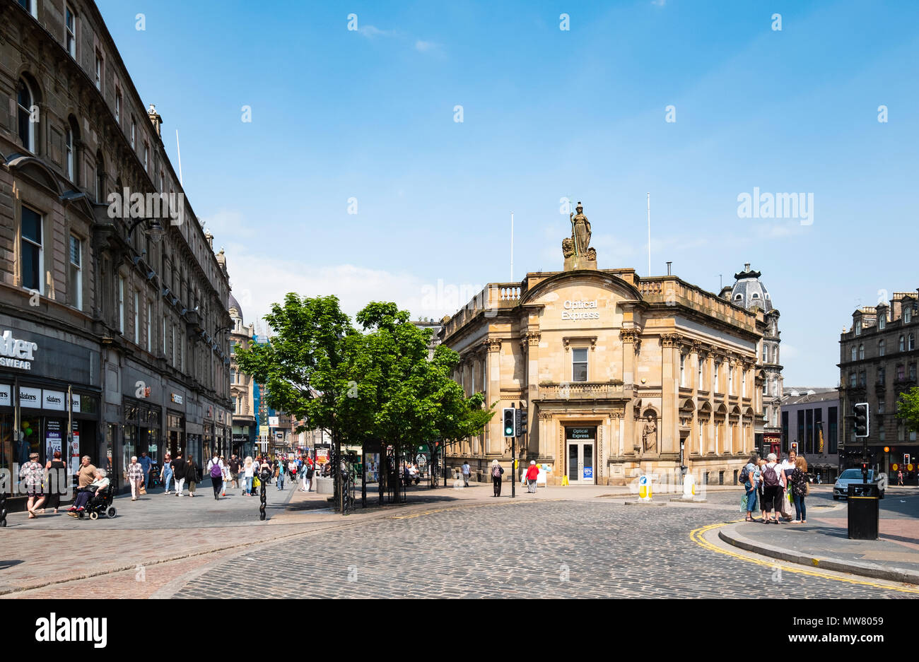 In centre high street hi-res stock photography and images - Alamy
