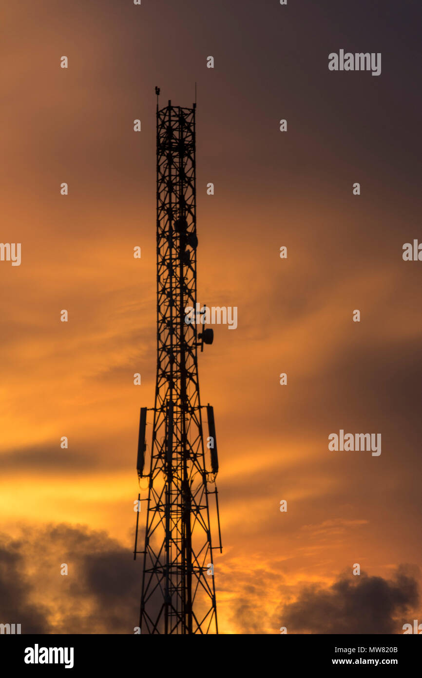 Mobile access tower hi-res stock photography and images - Alamy