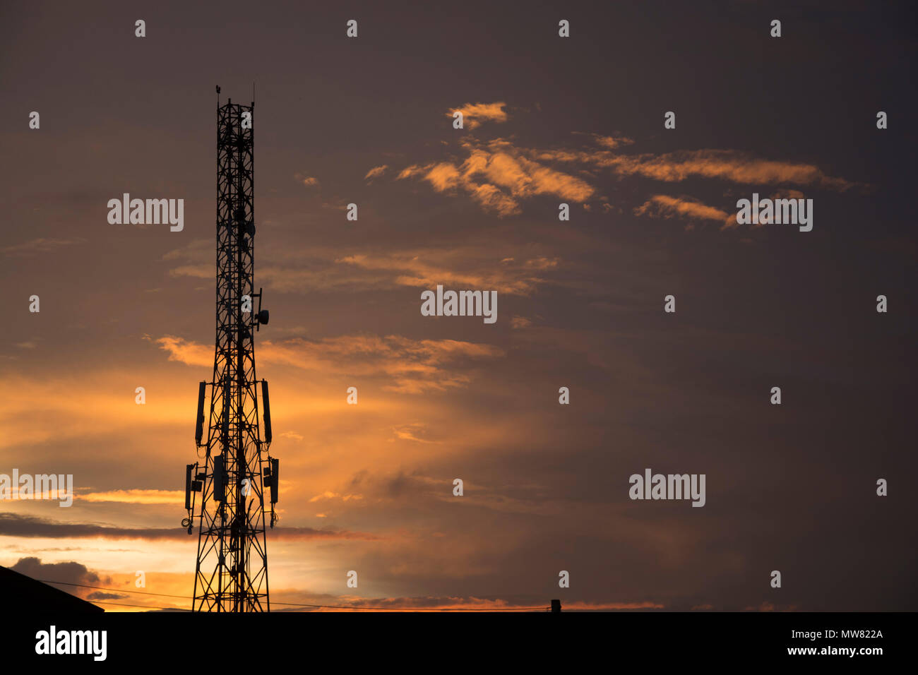 Mobile access tower hi-res stock photography and images - Alamy