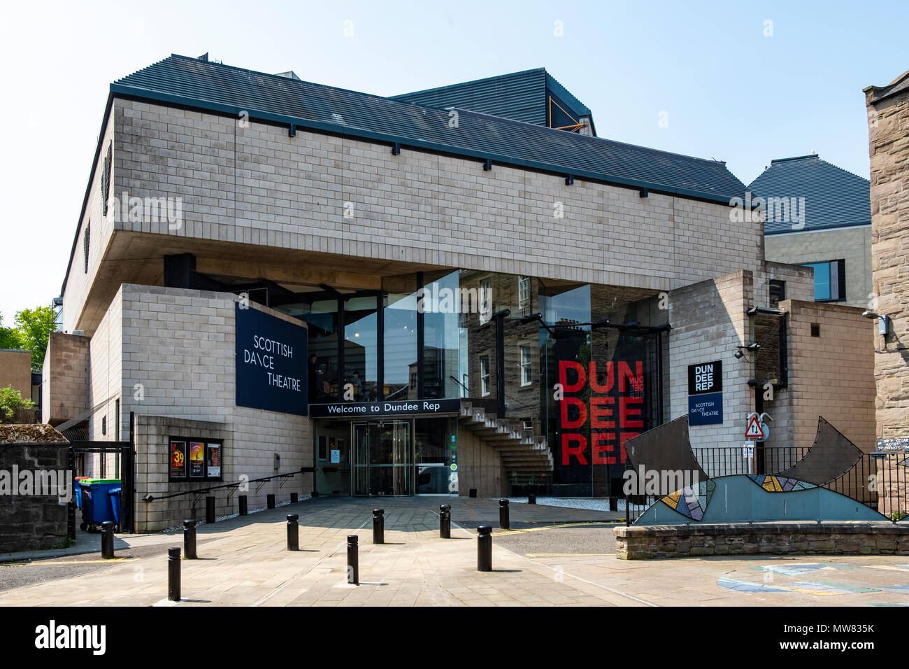 Exterior view of the Dundee Rep theatre in Dundee, Scotland, UK Stock ...