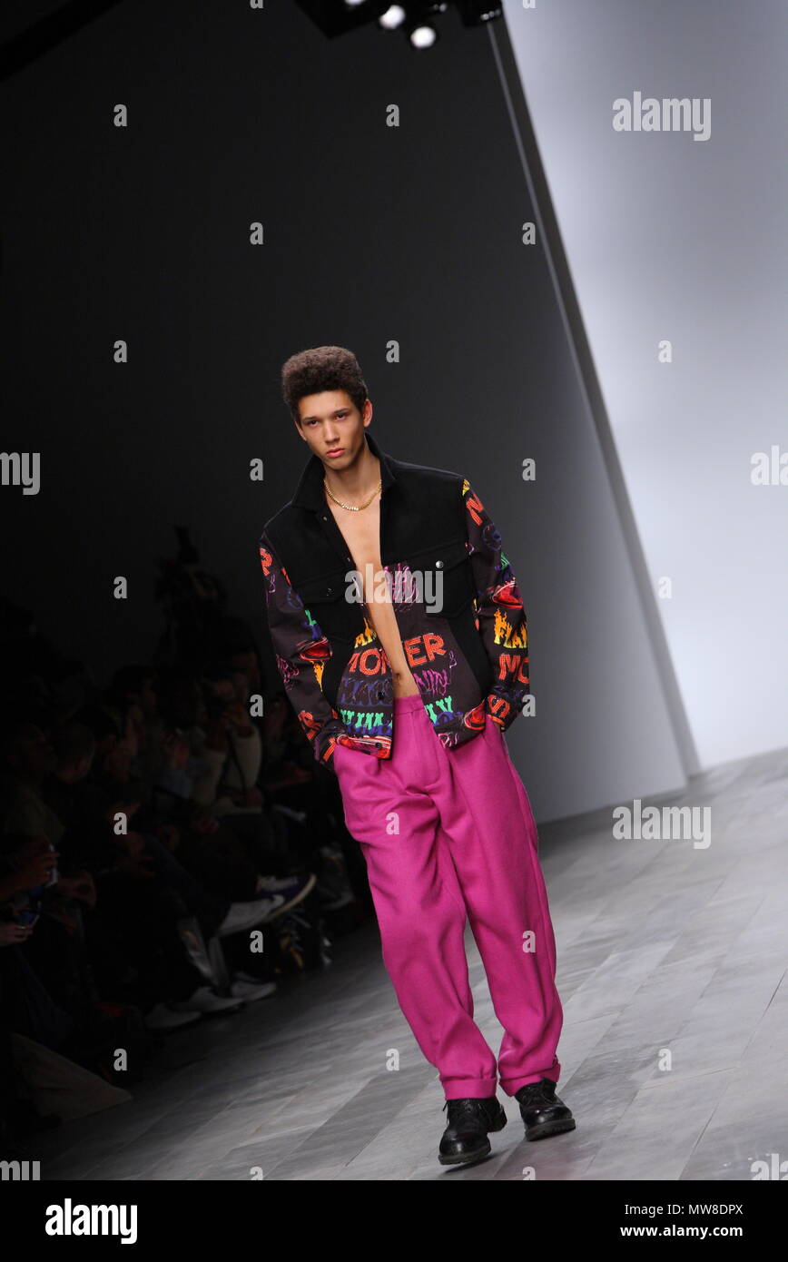 Cassette Playa Autumn Winter Fashion Collection designed by Carri ...