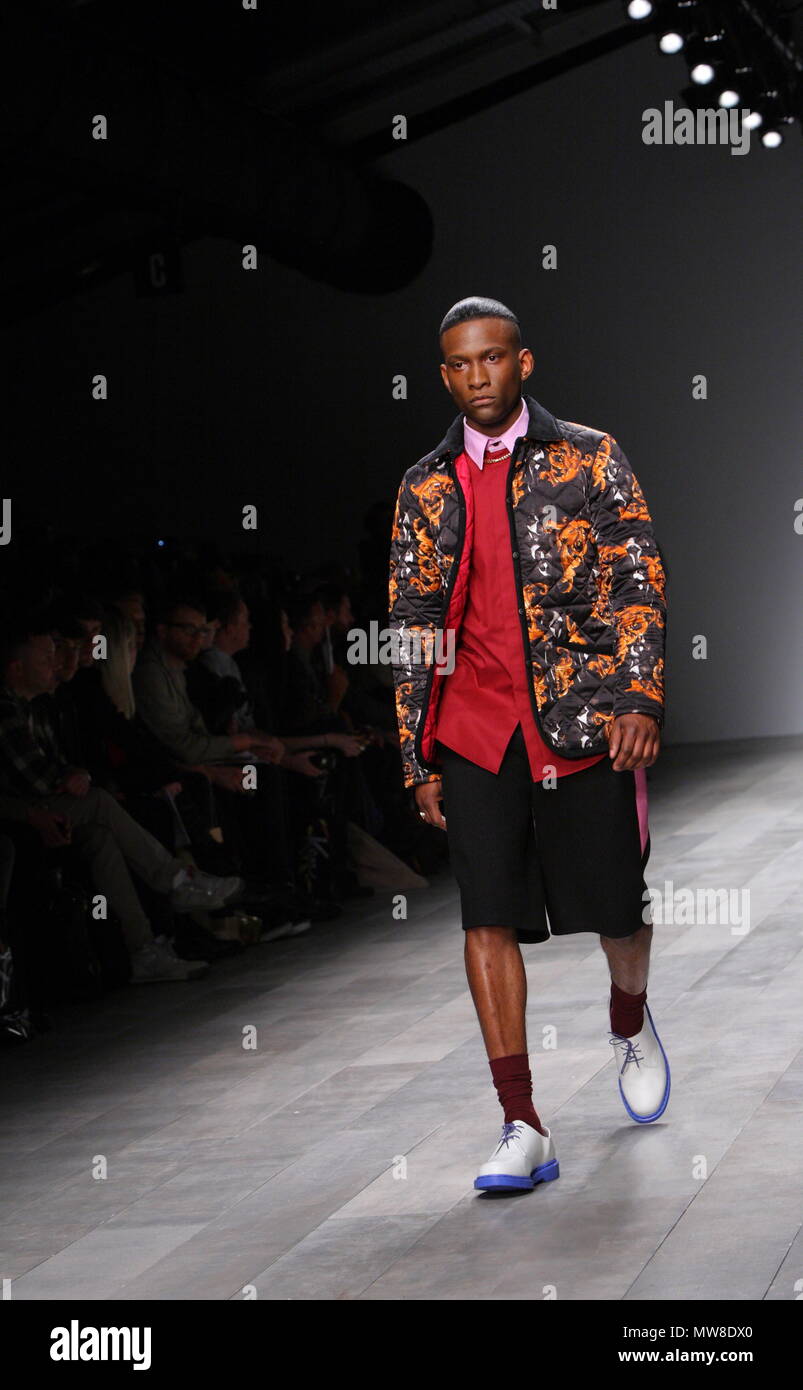 Cassette Playa Autumn Winter Fashion Collection designed by Carri ...