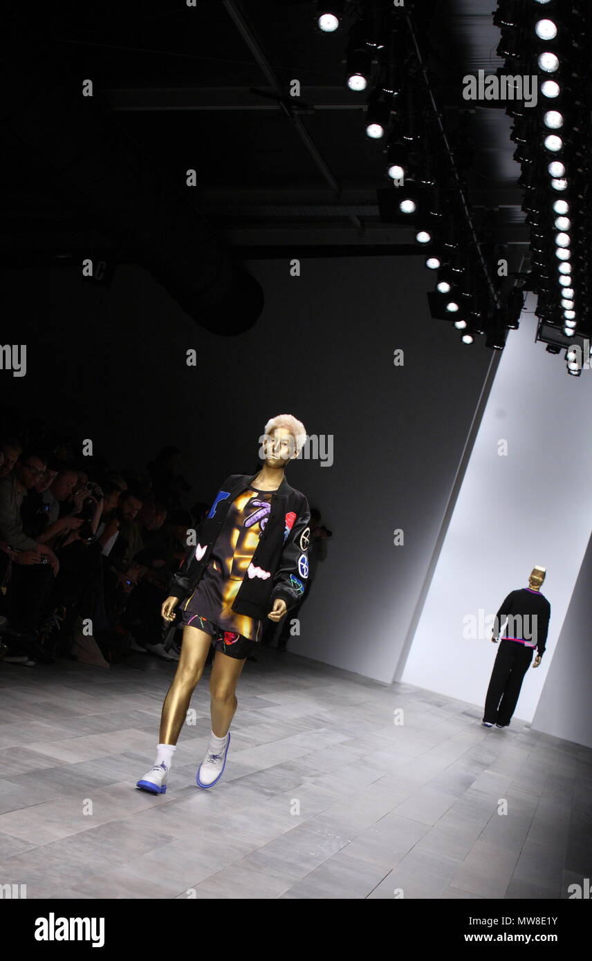 Cassette Playa Autumn Winter Fashion Collection designed by Carri ...