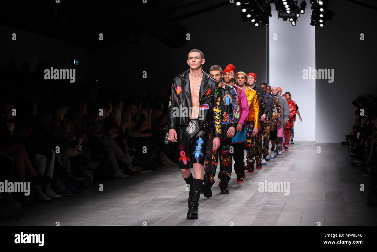 Cassette Playa Autumn Winter Fashion Collection designed by Carri ...