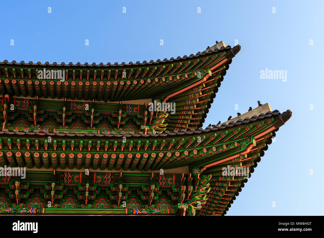 Korean roof tile hi-res stock photography and images - Alamy