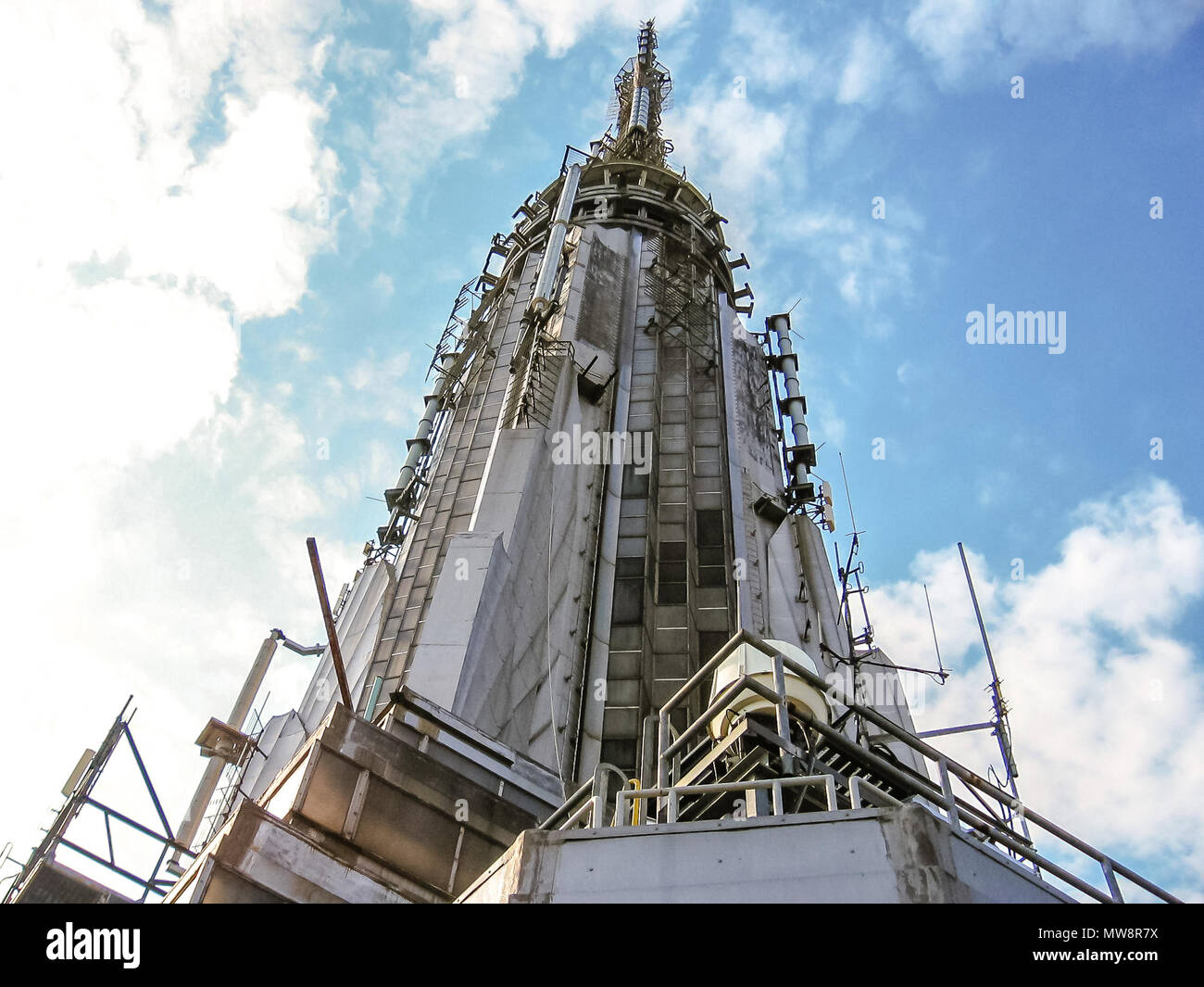 102 story skyscraper hi-res stock photography and images - Alamy