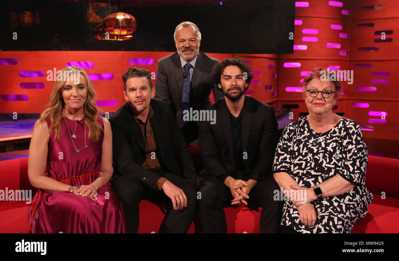 Left to right aidan turner hi-res stock photography and images - Alamy