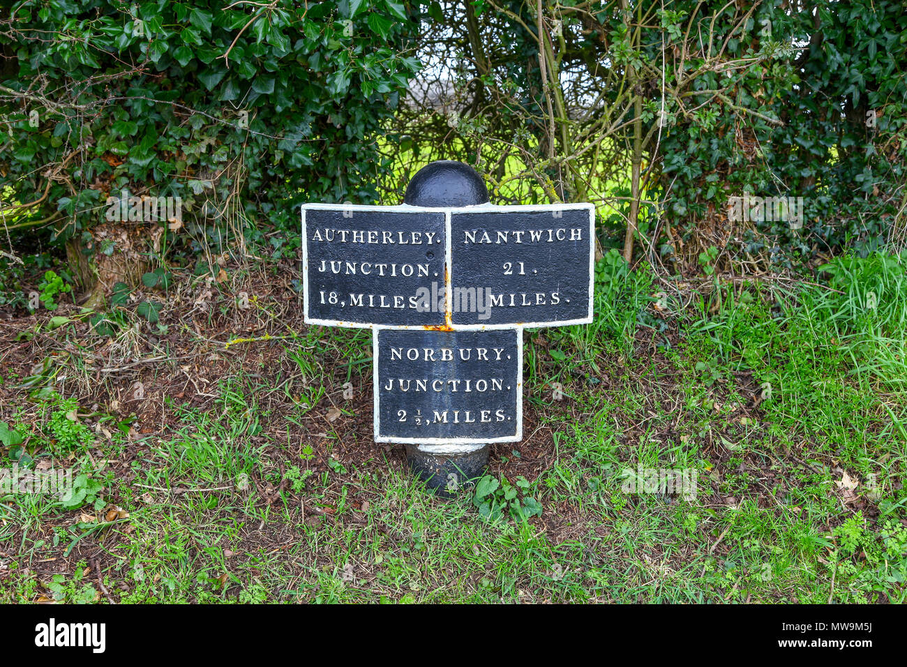 Nantwich 21 miles hi-res stock photography and images - Alamy