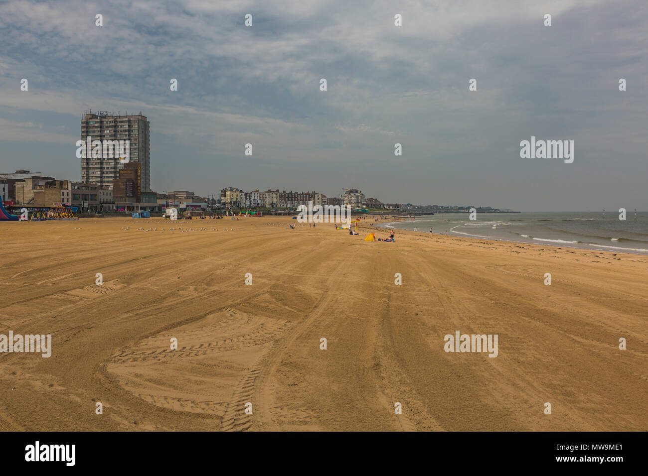 Margate beach kent uk flag hi-res stock photography and images - Alamy