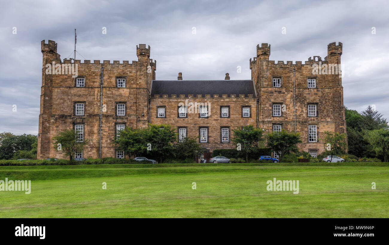 Lumley castle hi-res stock photography and images - Alamy