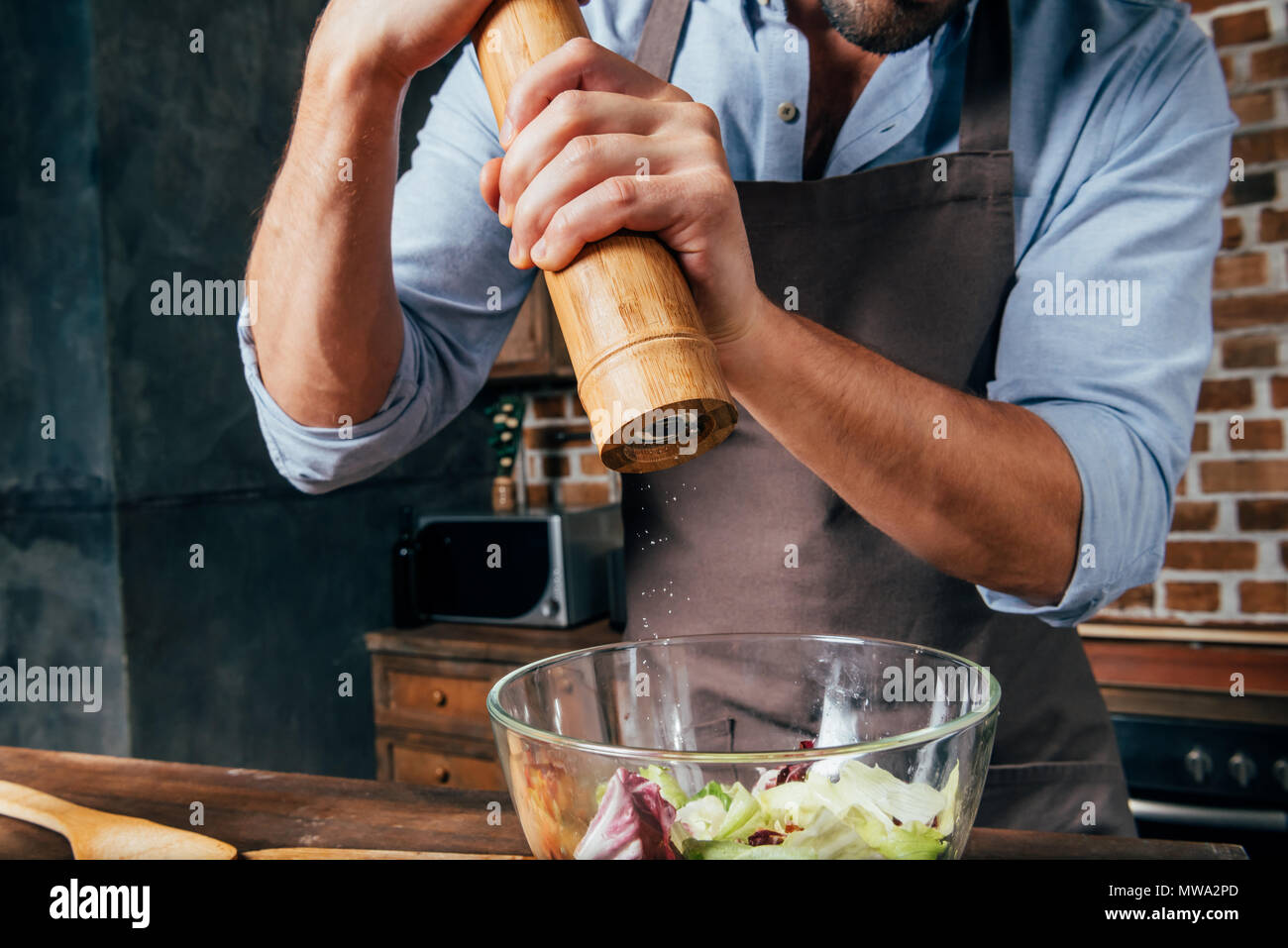 Adding pepper hi-res stock photography and images - Alamy