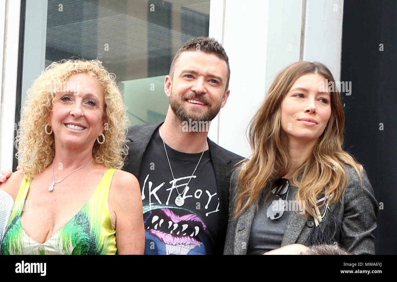 Jessica biel and lynn timberlake hi-res stock photography and images ...