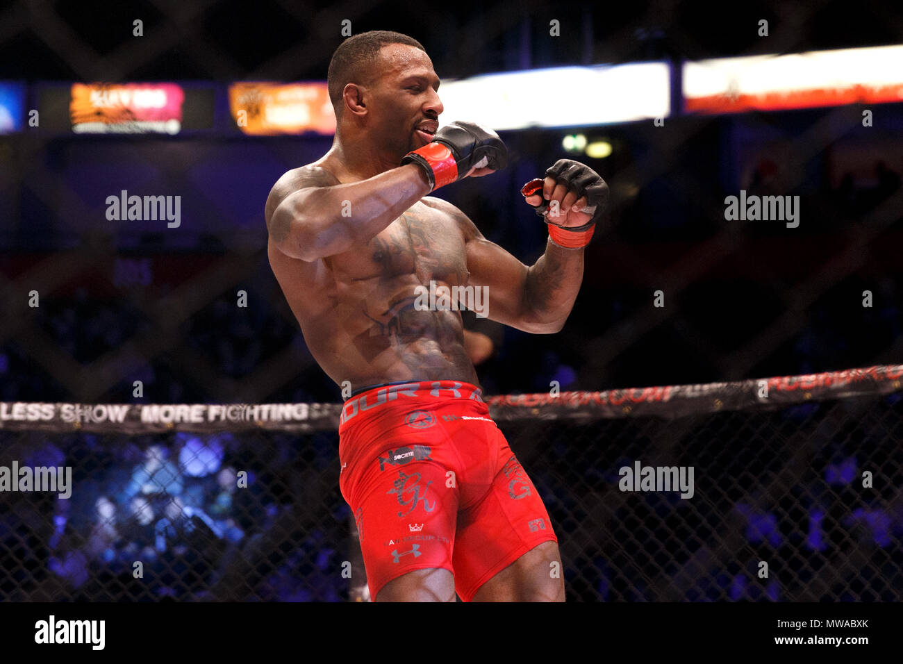 Mma hi-res stock photography and images - Alamy