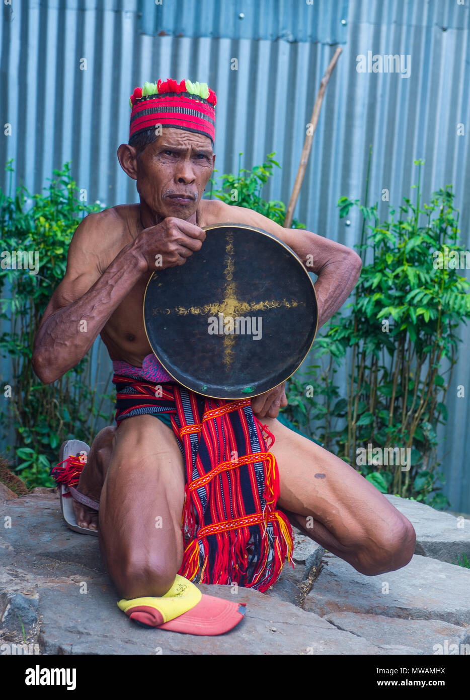 Ifugao man in traditional clothes hi-res stock photography and images ...