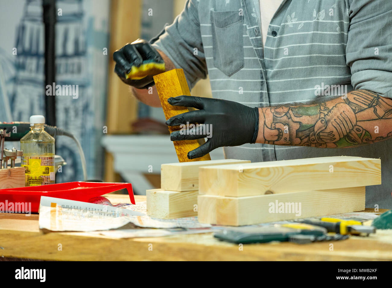 Asian carpenter hi-res stock photography and images - Alamy
