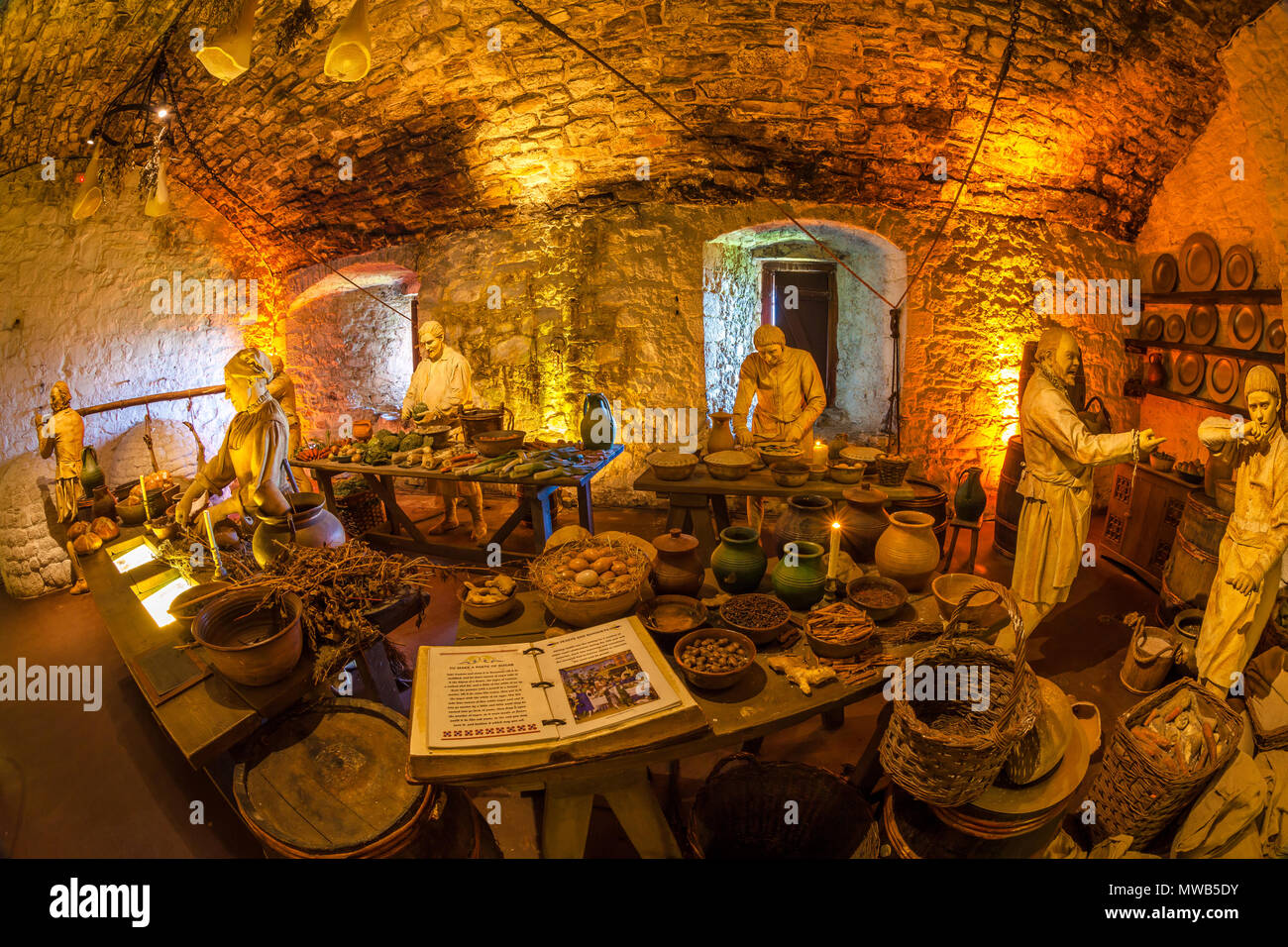 Medieval scotland cooking hi-res stock photography and images - Alamy