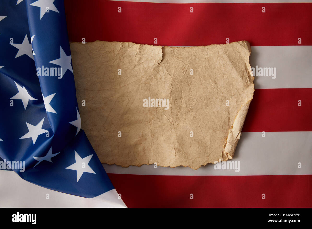 Crumpled us flag hi-res stock photography and images - Alamy