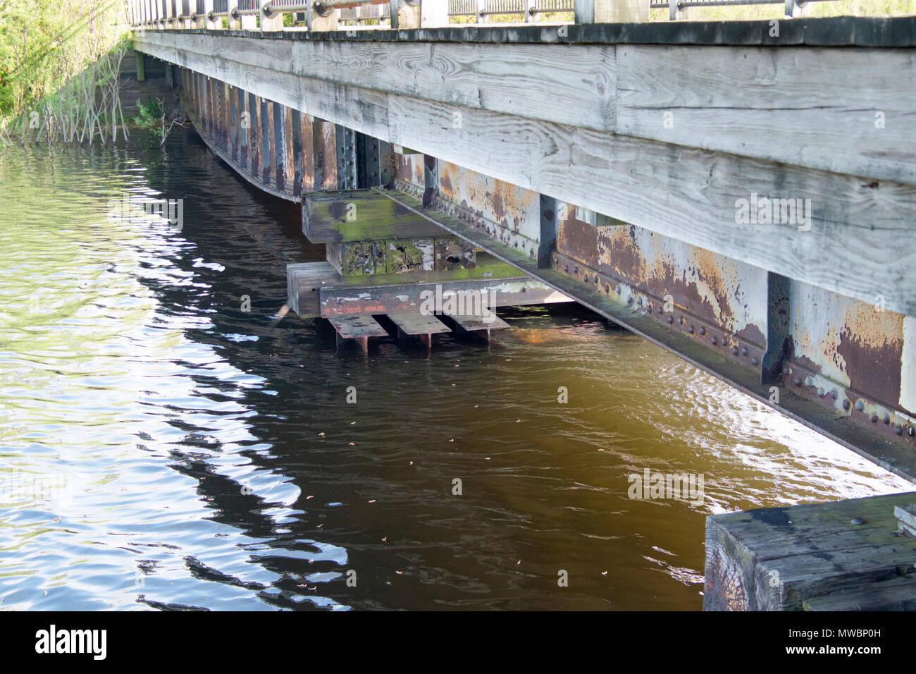 Rotten bridge hi-res stock photography and images - Alamy