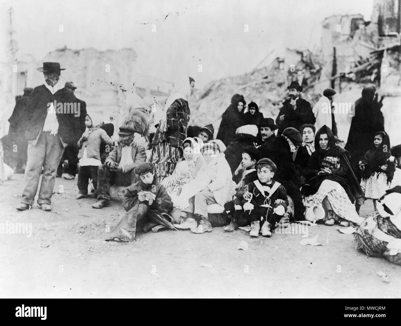 . English: Survivors of the 1908 Messina earthquake. Sicily. circa 1909 ...