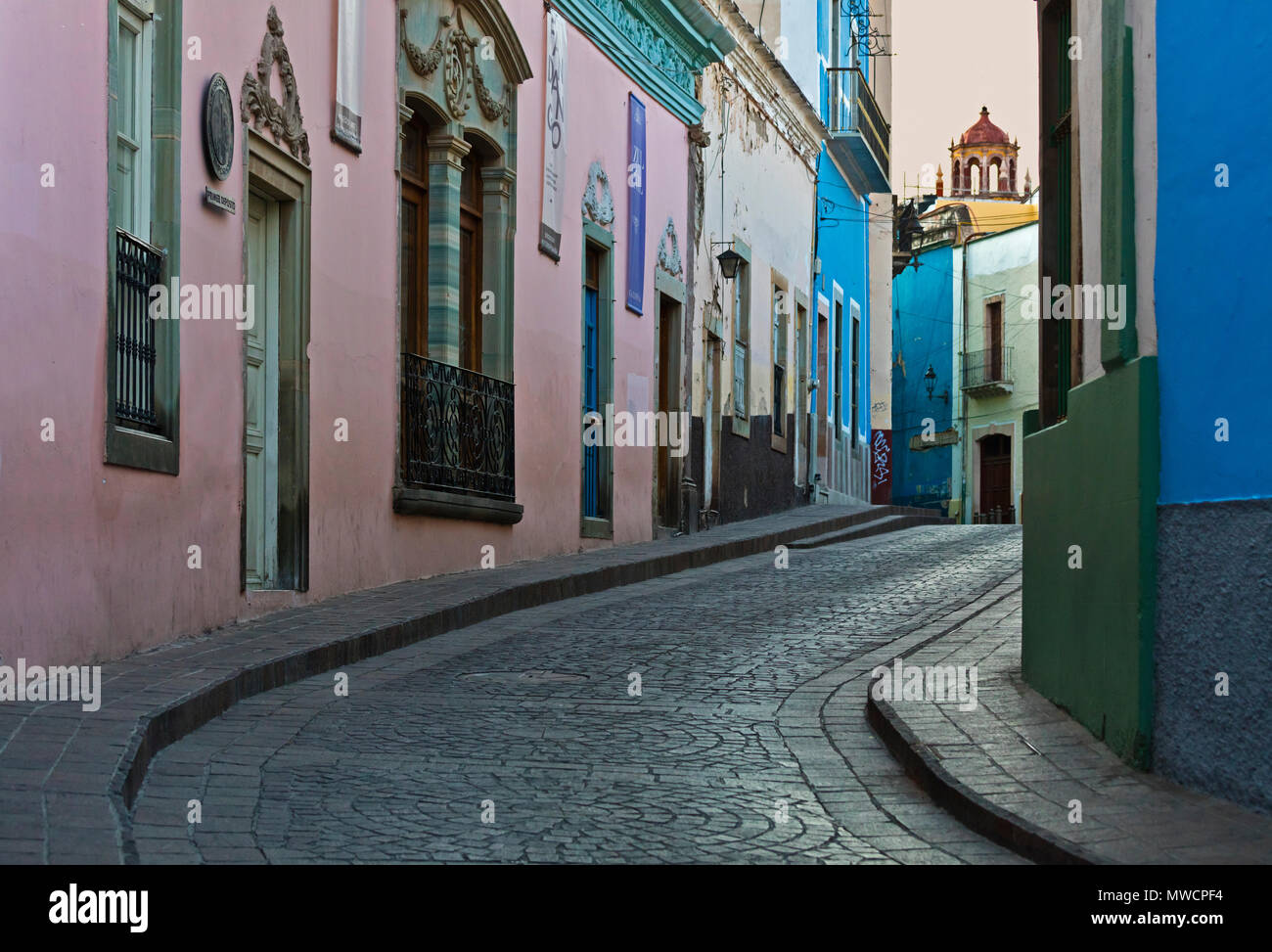 Guanajuato buildings hi-res stock photography and images - Alamy