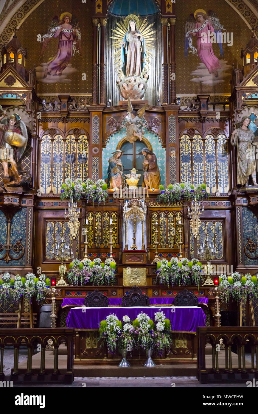 Roman Catholic Church Altar Stock Photos & Roman Catholic Church Altar ...