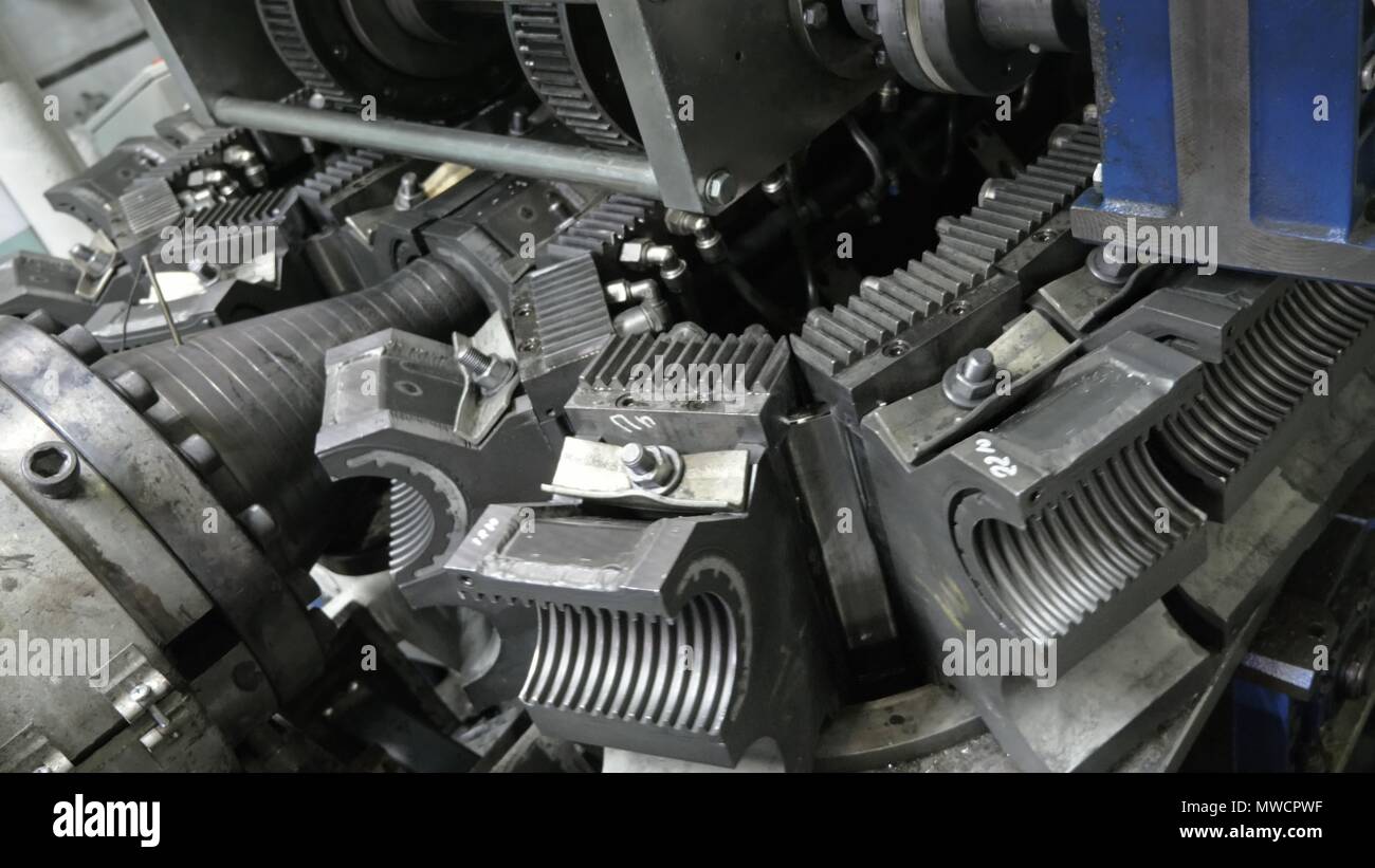 Manufacture of plastic water pipes. Manufacturing of tubes to the ...