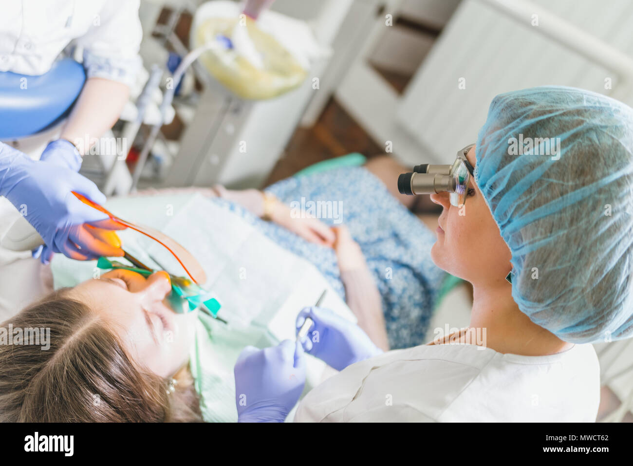 Gold filling teeth hi-res stock photography and images - Alamy