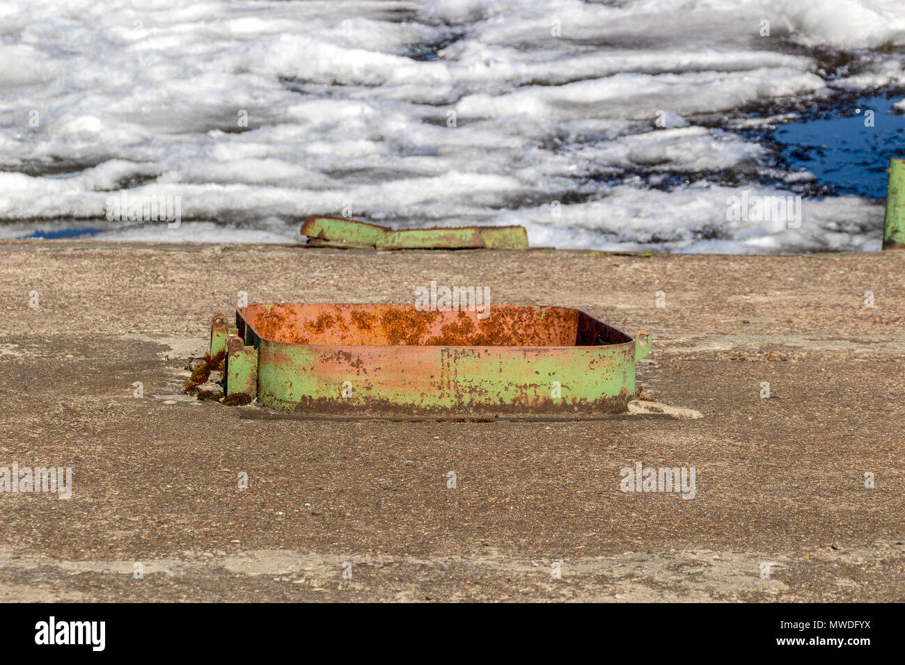 Silt screen hi-res stock photography and images - Alamy