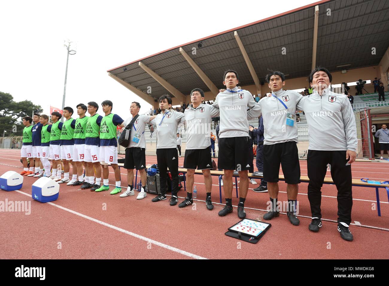 Coach coaching staff bench hi-res stock photography and images - Alamy