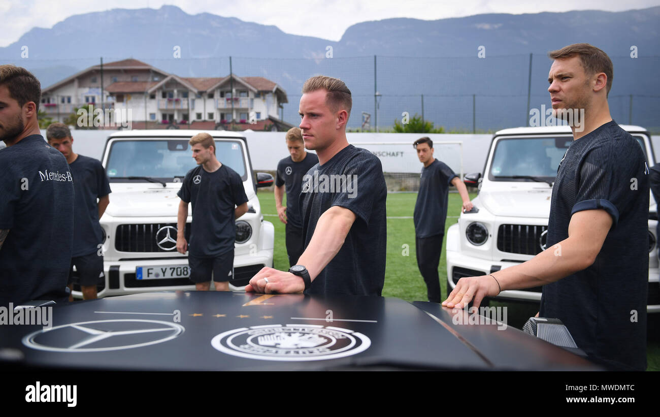 Appiano/Sudtirol. The German national football team with eleven new ...