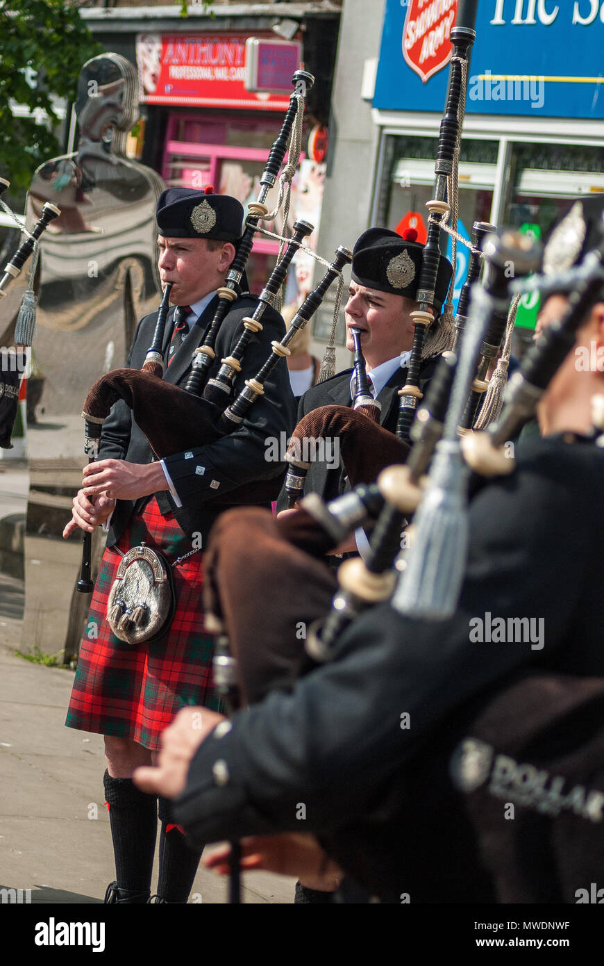 Alloa, Scotland, UK. 1st Jun, 2018. Members of Dollar Academy band ...