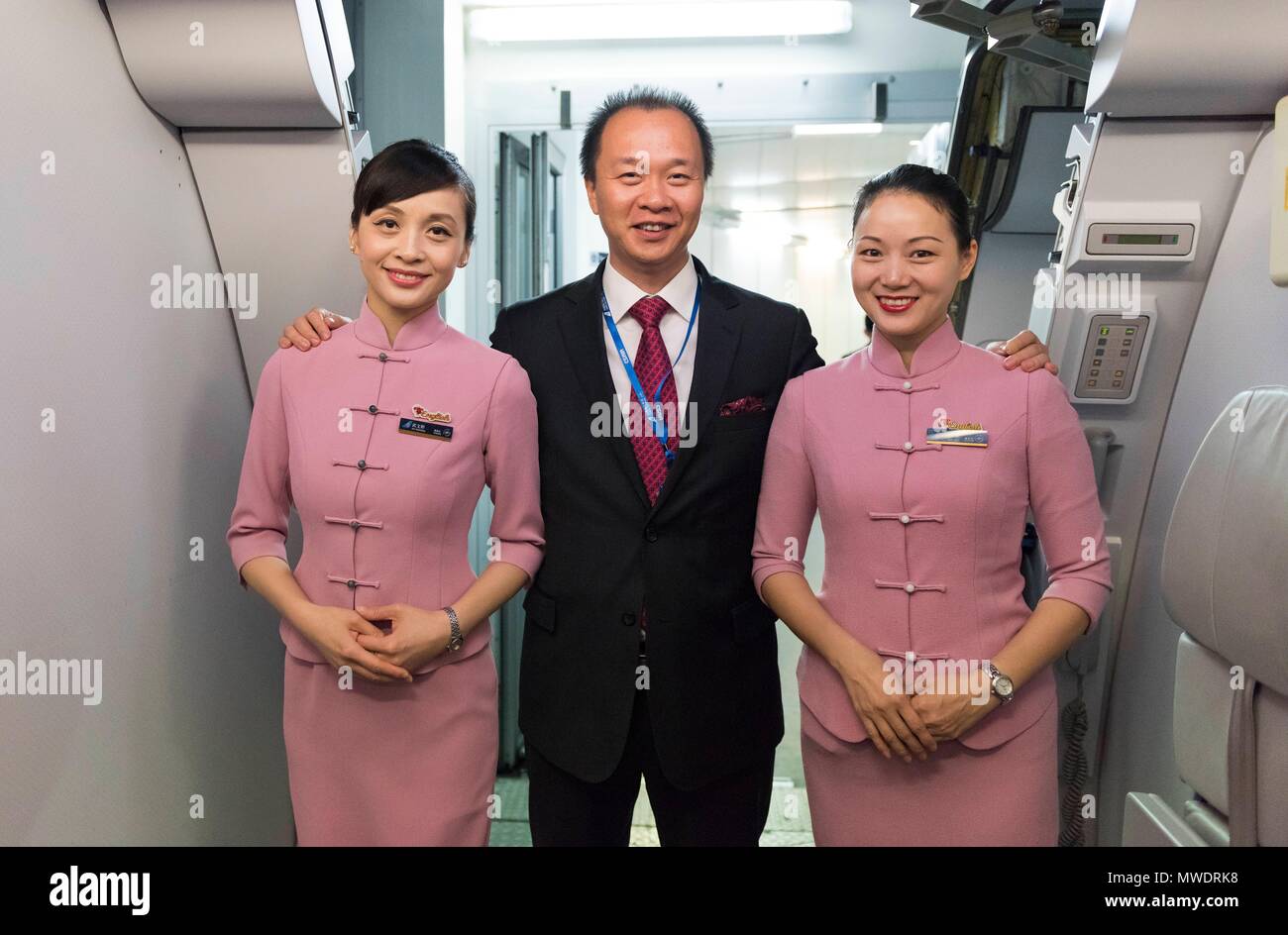 Crew arrived heathrow hi-res stock photography and images - Alamy