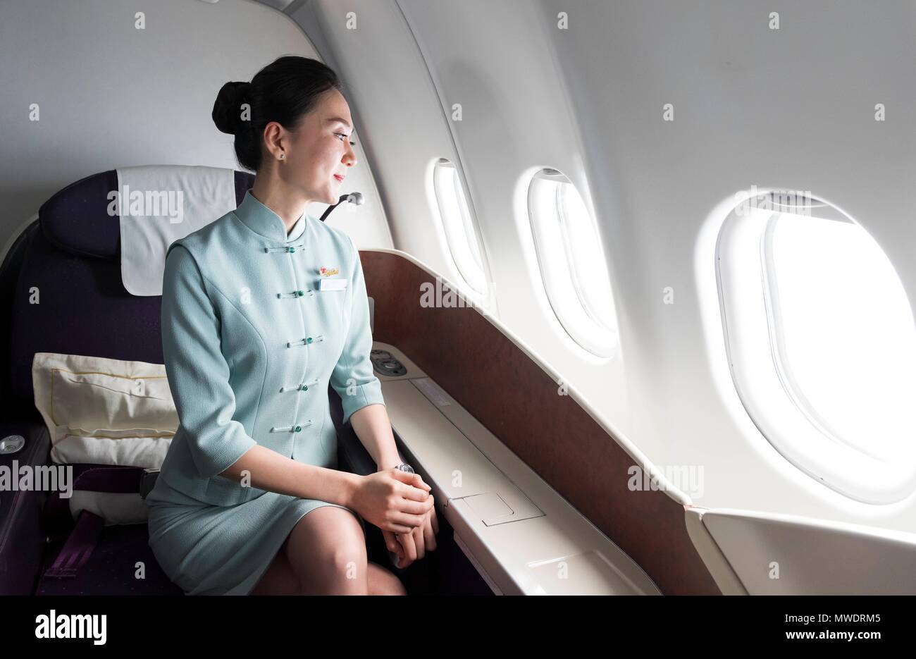 China airlines stewardess hi-res stock photography and images - Alamy