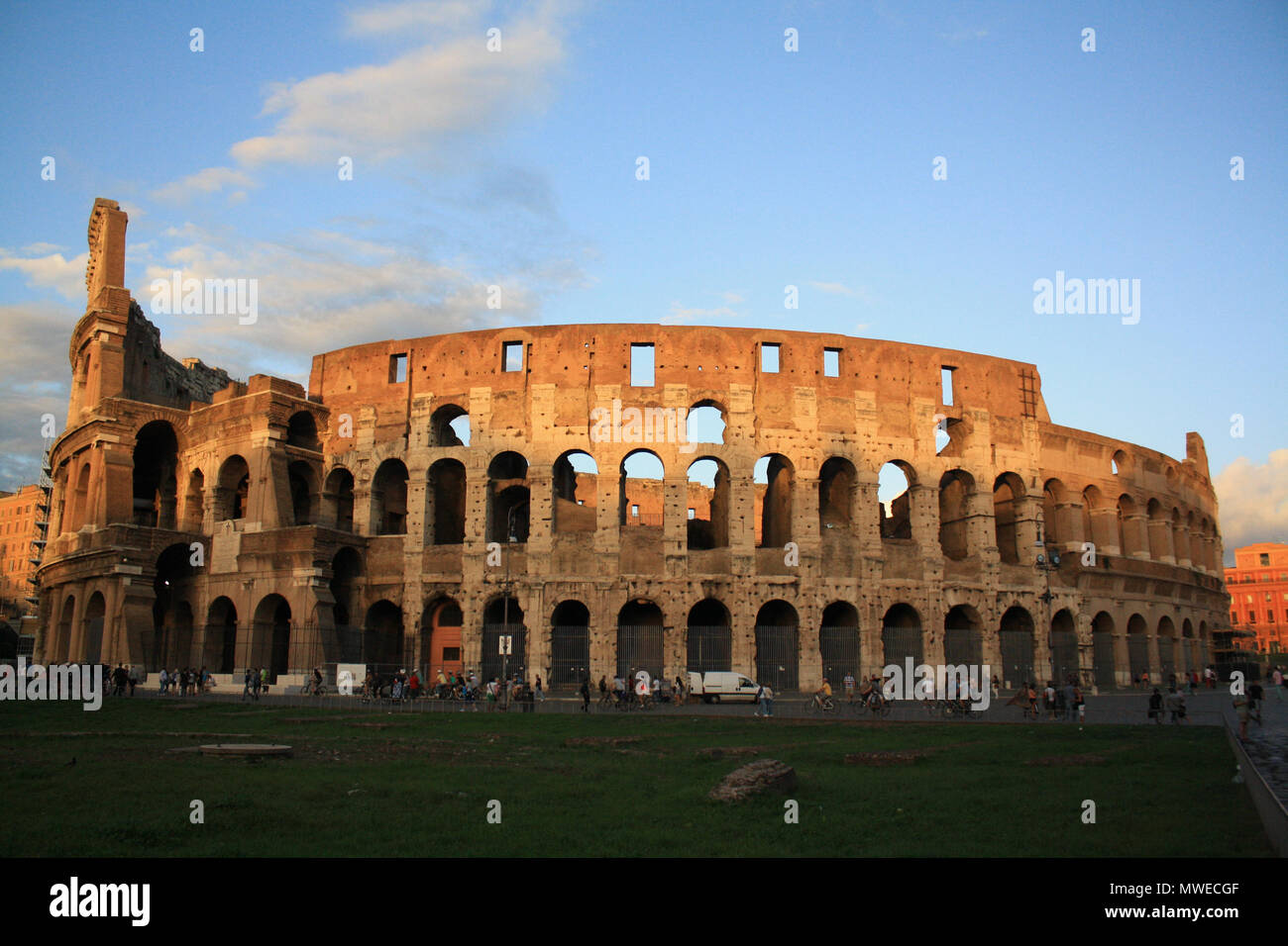 Roman Historical Building Coliseum Stock Photo - Alamy