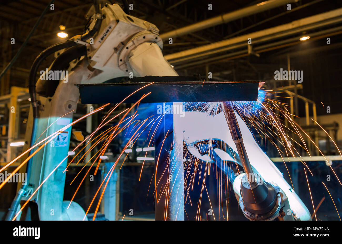 Robotic welding for work weld hi-res stock photography and images - Alamy