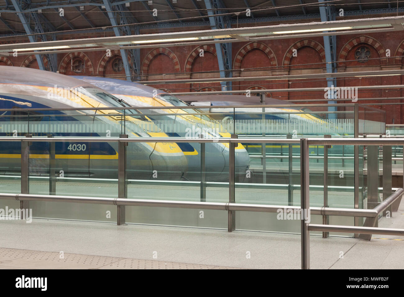 Eurostar Train Station High Resolution Stock Photography and Images - Alamy