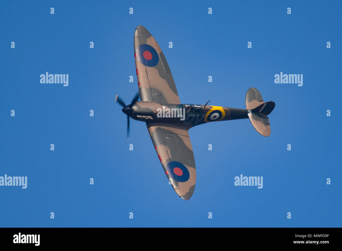 Spitfire MkI. Supermarine Spitfire Mk 1 N3200 second world war fighter ...