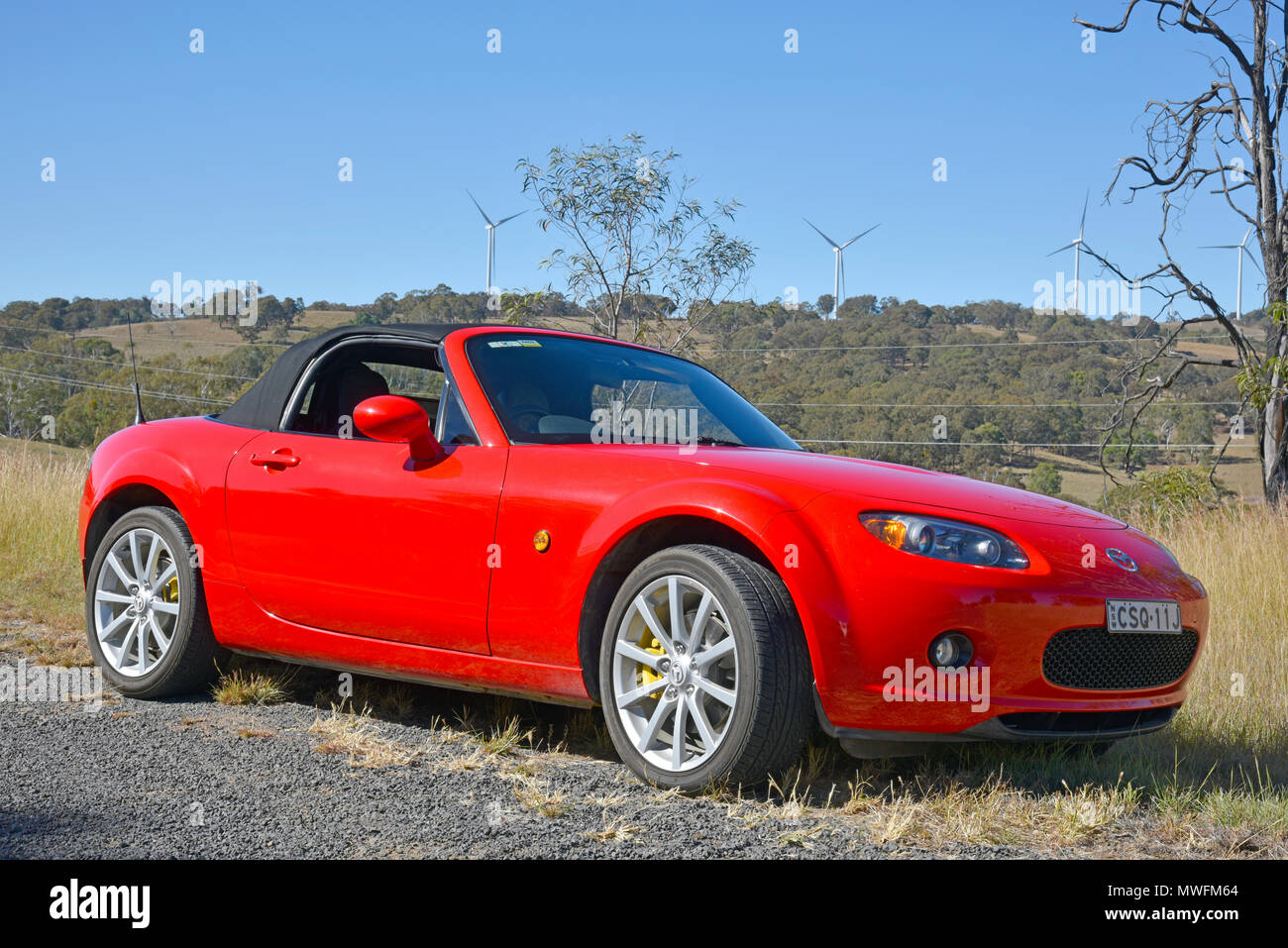 Mazda mx5 side view hi-res stock photography and images - Alamy